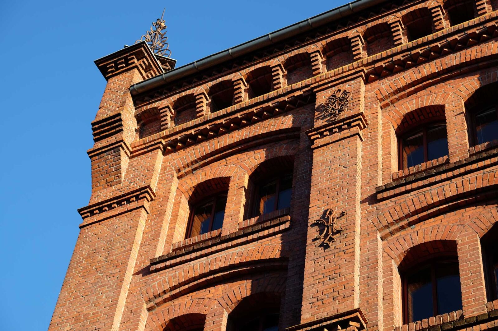 Walzerlinksgestrickt - Tanzschule Berlin Kreuzberg